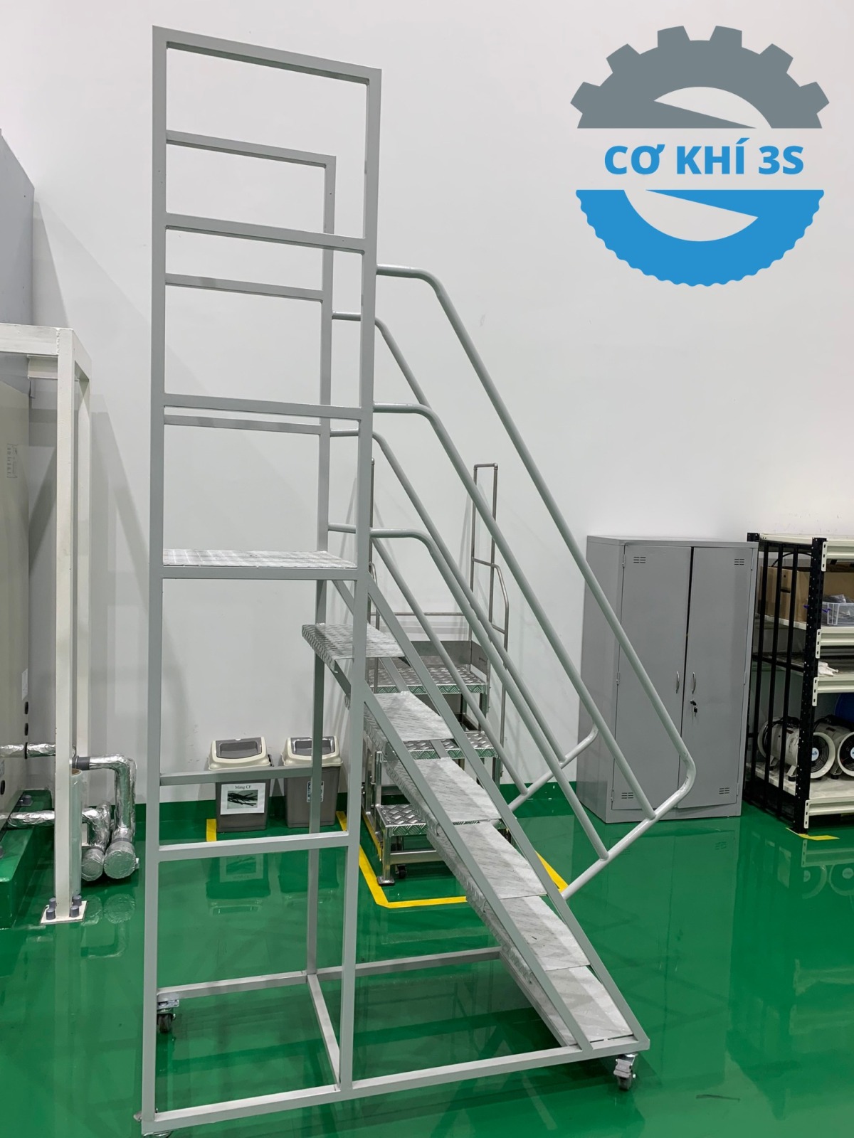 Thang có bánh xe là gì? Đặc điểm và công dụng của xe thang công nghiệp ...